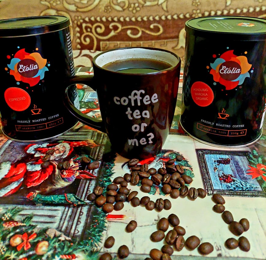Oamenii fericiti scriu si beau cafea | Jurnalul iubirii